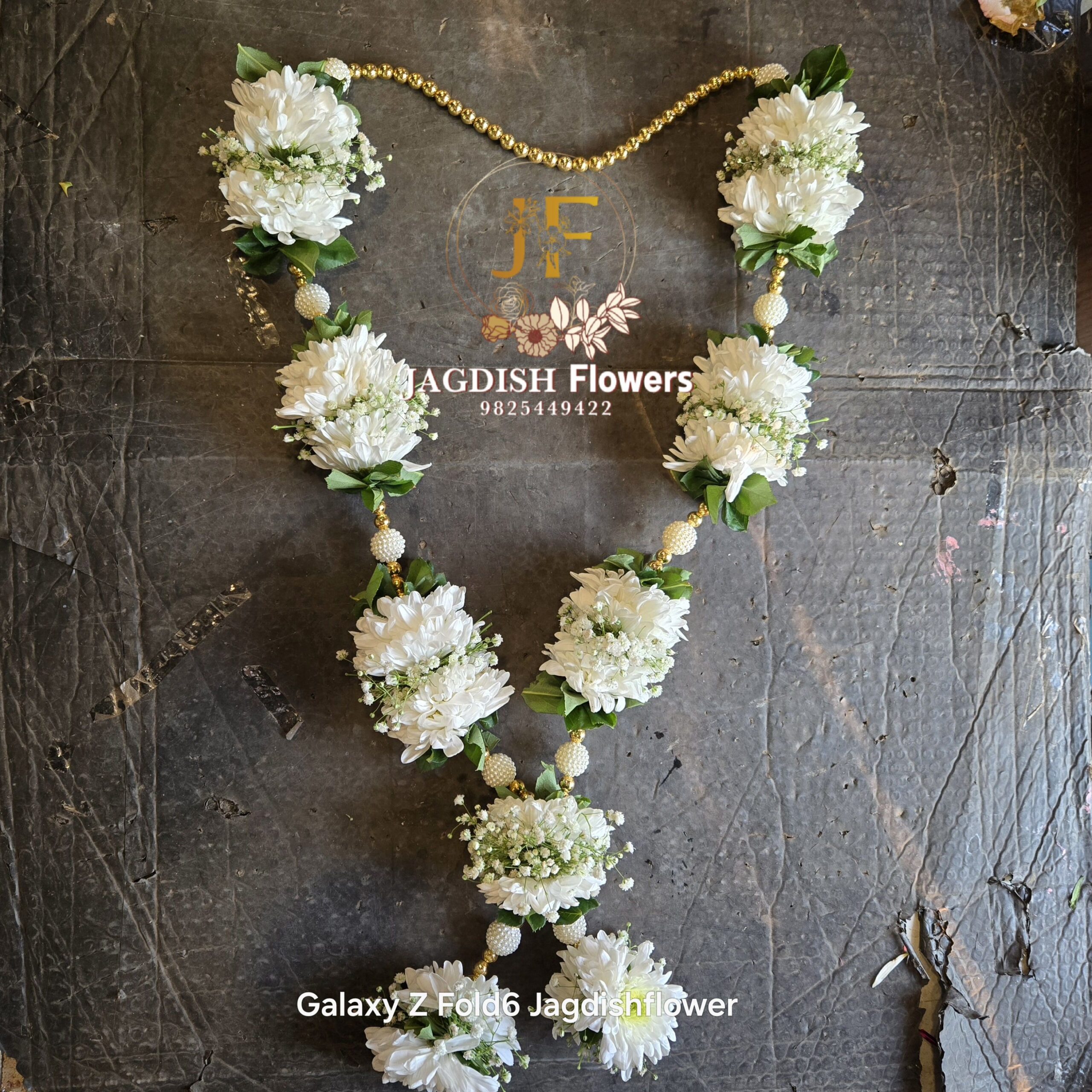 Moti with sevanti mala – Jagdish Flowers Since 1990