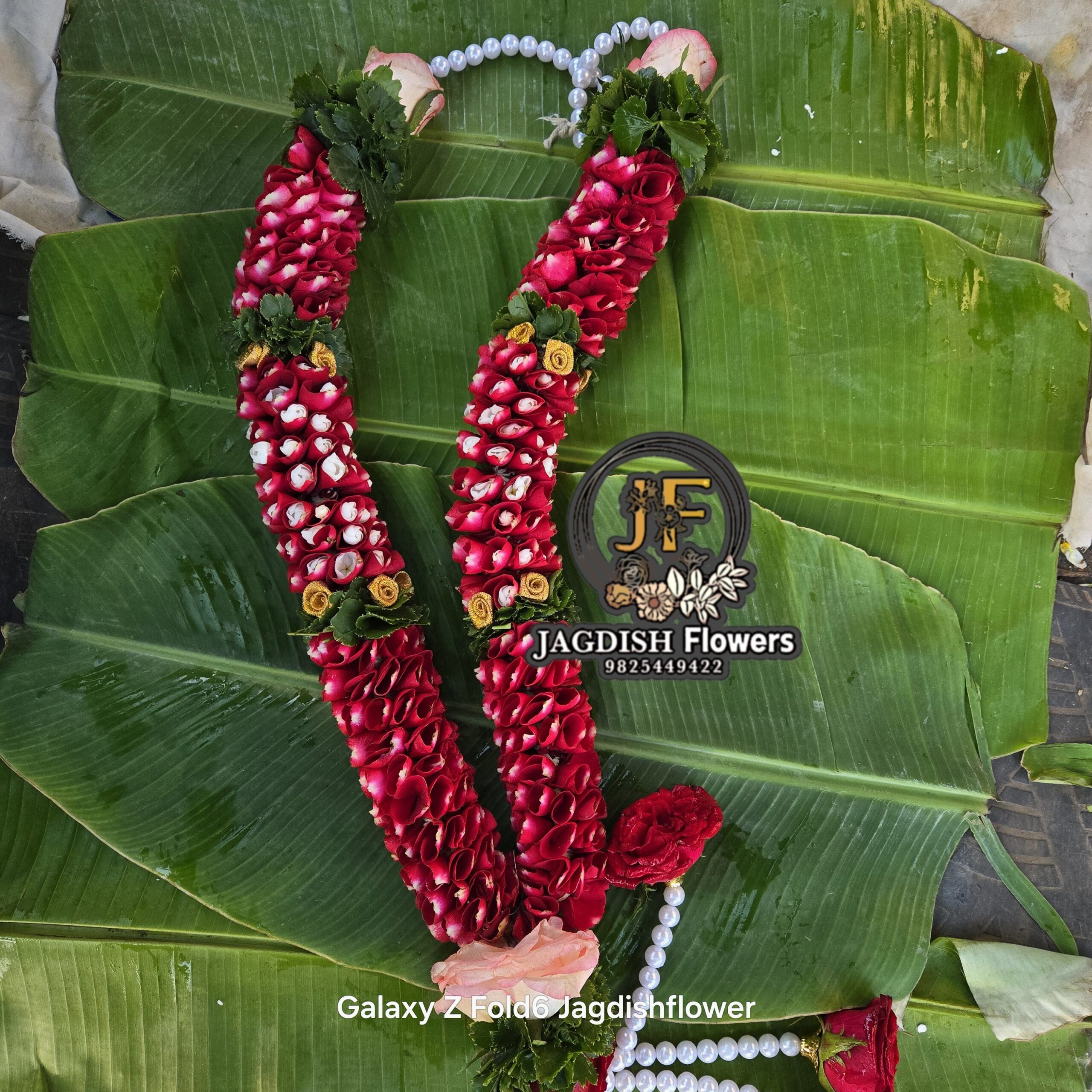 Red petals mala pair – Jagdish Flowers Since 1990